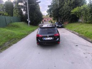 Black Volkswagen Golf 2015 in Kaunas, with an engine capacity of 1.60 L and mileage of 283 thousand km for 5190 €, photo 6 on AUTOMOTO.COM.LV
