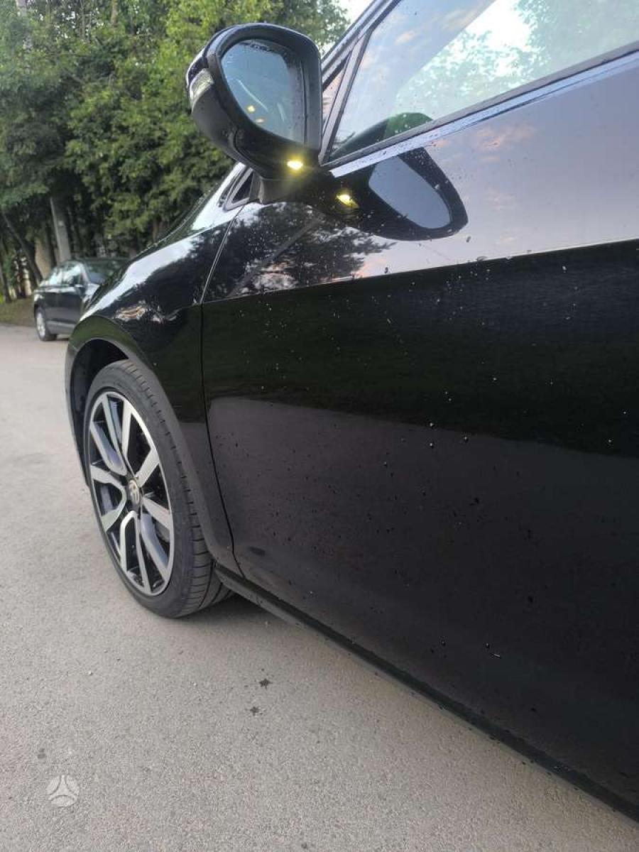 Black Volkswagen Golf 2015 in Kaunas, with an engine capacity of 1.60 L and mileage of 283 thousand km for 5190 €, photo 17 on AUTOMOTO.COM.LV