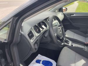 Melns Volkswagen Golf 2015 Kauņa, ar dzinēja tilpumu 1.60 L un nobraukumu 235 tūkst. km par 5250 €, foto 20 vietnē AUTOMOTO.COM.LV
