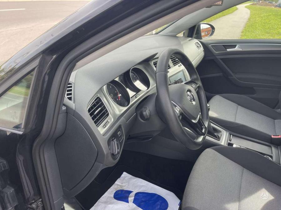 Melns Volkswagen Golf 2015 Kauņa, ar dzinēja tilpumu 1.60 L un nobraukumu 235 tūkst. km par 5250 €, foto 20 vietnē AUTOMOTO.COM.LV
