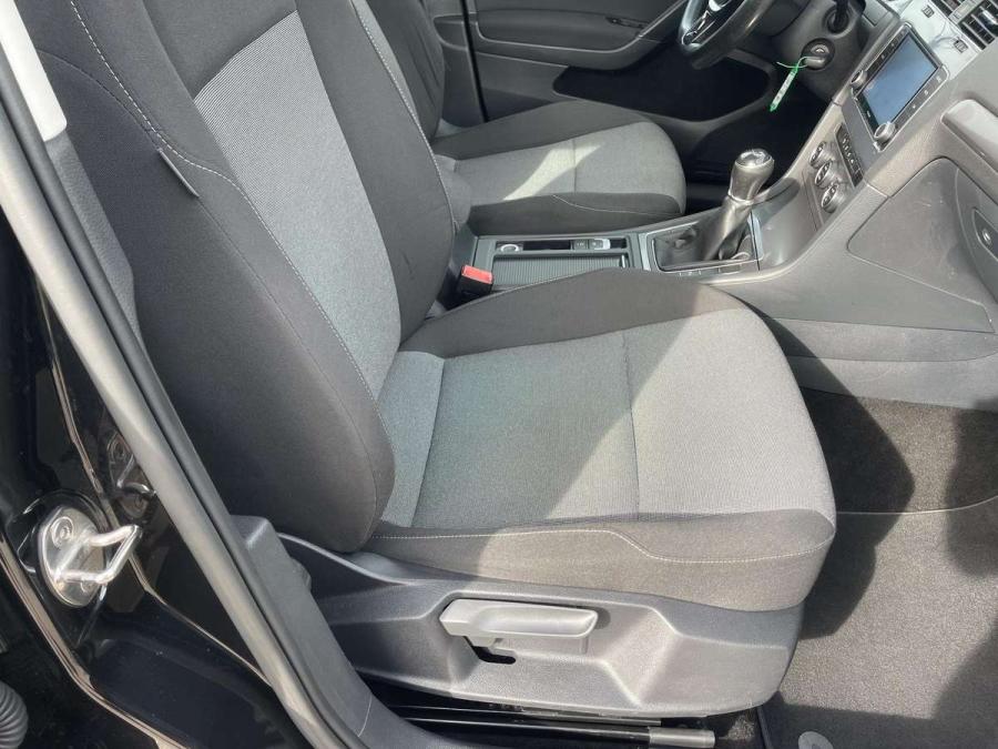 Melns Volkswagen Golf 2015 Kauņa, ar dzinēja tilpumu 1.60 L un nobraukumu 235 tūkst. km par 5250 €, foto 29 vietnē AUTOMOTO.COM.LV
