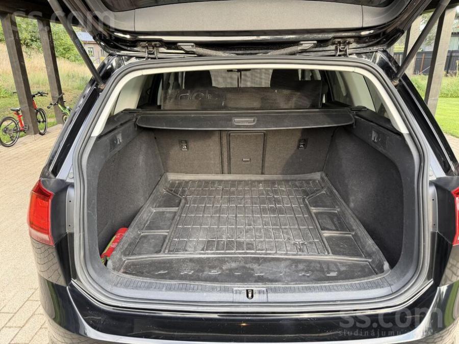Melns Volkswagen Golf 2015 Rīga, ar dzinēja tilpumu 2.00 L un nobraukumu 302 tūkst. km par 5500 €, foto 4 vietnē AUTOMOTO.COM.LV