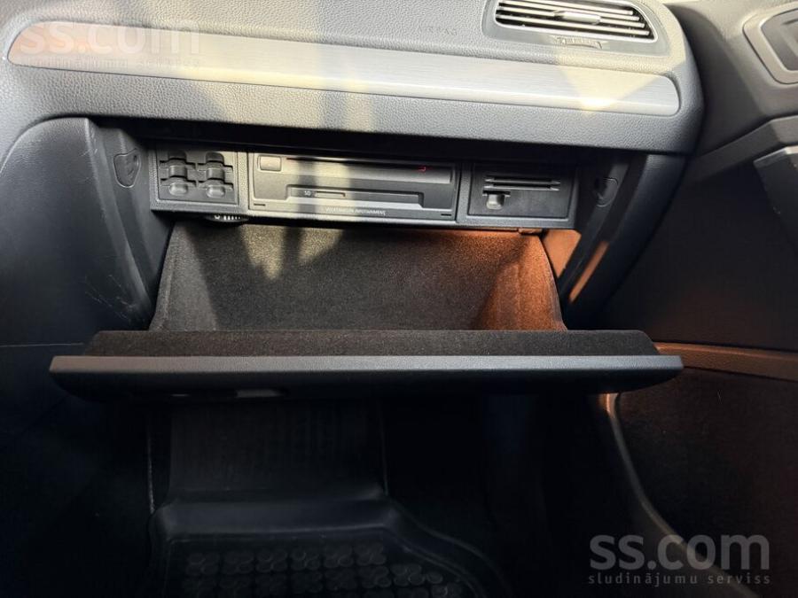 Melns Volkswagen Golf 2015 Rīga, ar dzinēja tilpumu 2.00 L un nobraukumu 302 tūkst. km par 5500 €, foto 7 vietnē AUTOMOTO.COM.LV
