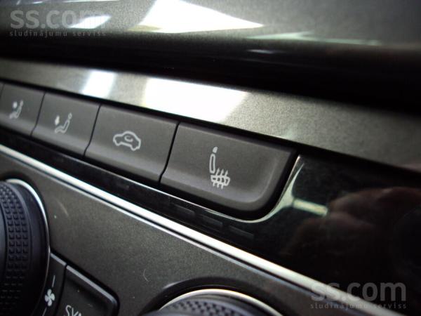Volkswagen Golf 2015 in Riga on AUTOMOTO.COM.LV Black Volkswagen Golf 2015 in Riga, with an engine capacity of 1.80 L and mileage of 169 thousand km for 12000 €, photo 10 on AUTOMOTO.COM.LV