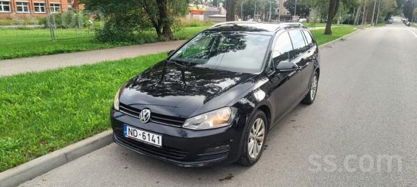 Black Volkswagen Golf 2015 in Daugavpils, with an engine capacity of 1.60 L and mileage of 244 thousand km for 6700 €, photo 3 on AUTOMOTO.COM.LV
