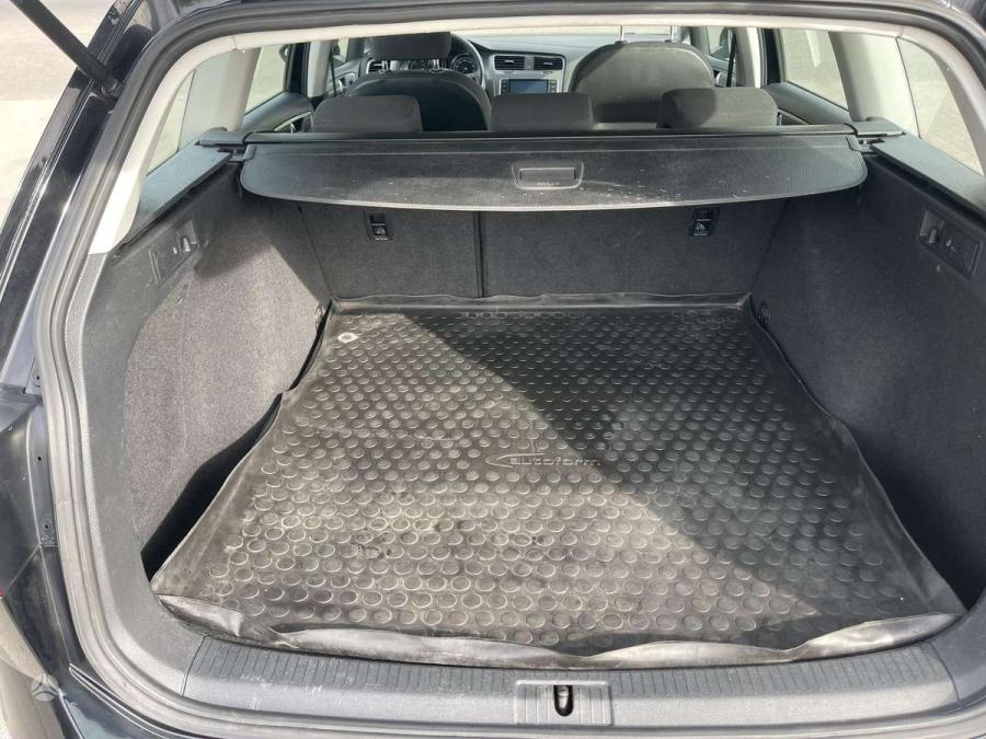 Black Volkswagen Golf 2015 in Kaunas, with an engine capacity of 1.60 L and mileage of 235 thousand km for 5250 €, photo 31 on AUTOMOTO.COM.LV
