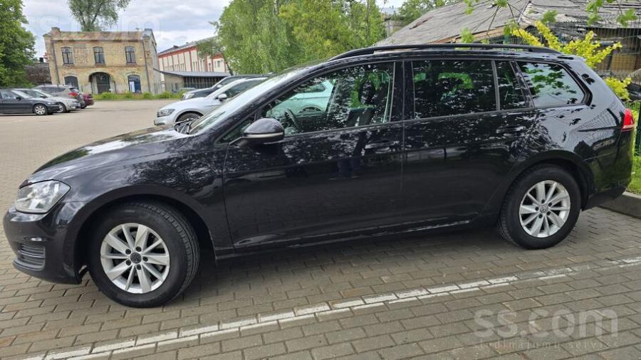 Black Volkswagen Golf 2016 in Riga, with an engine capacity of 1.60 L and mileage of 129 thousand km for 6600 €, photo 4 on AUTOMOTO.COM.LV