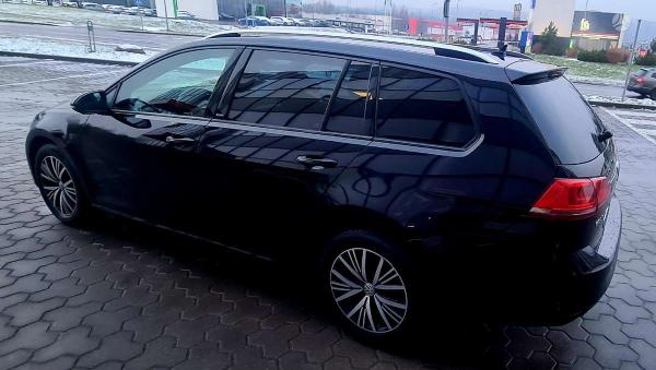 Black Volkswagen Golf 2016 in Vilnius, with an engine capacity of 1.60 L and mileage of 260 thousand km for 7199 €, photo 6 on AUTOMOTO.COM.LV