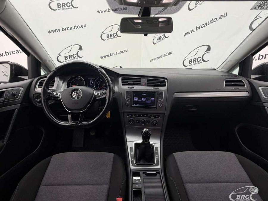Black Volkswagen Golf 2016 in Vilnius, with an engine capacity of 1.60 L and mileage of 356 thousand km for 5700 €, photo 4 on AUTOMOTO.COM.LV