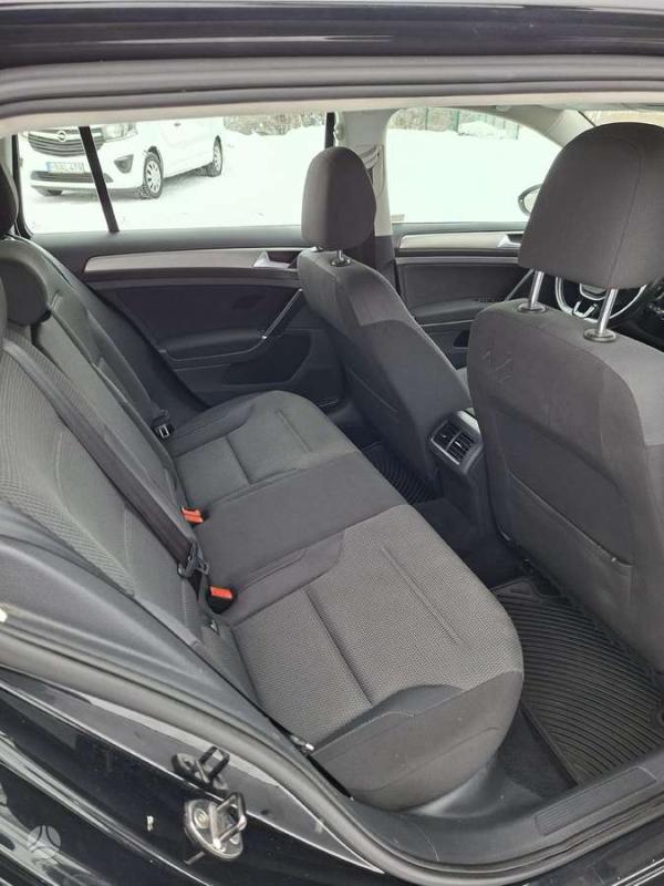 Melns Volkswagen Golf 2016 Panevēža, ar dzinēja tilpumu 1.80 L un nobraukumu 198 tūkst. km par 5700 €, foto 11 vietnē AUTOMOTO.COM.LV