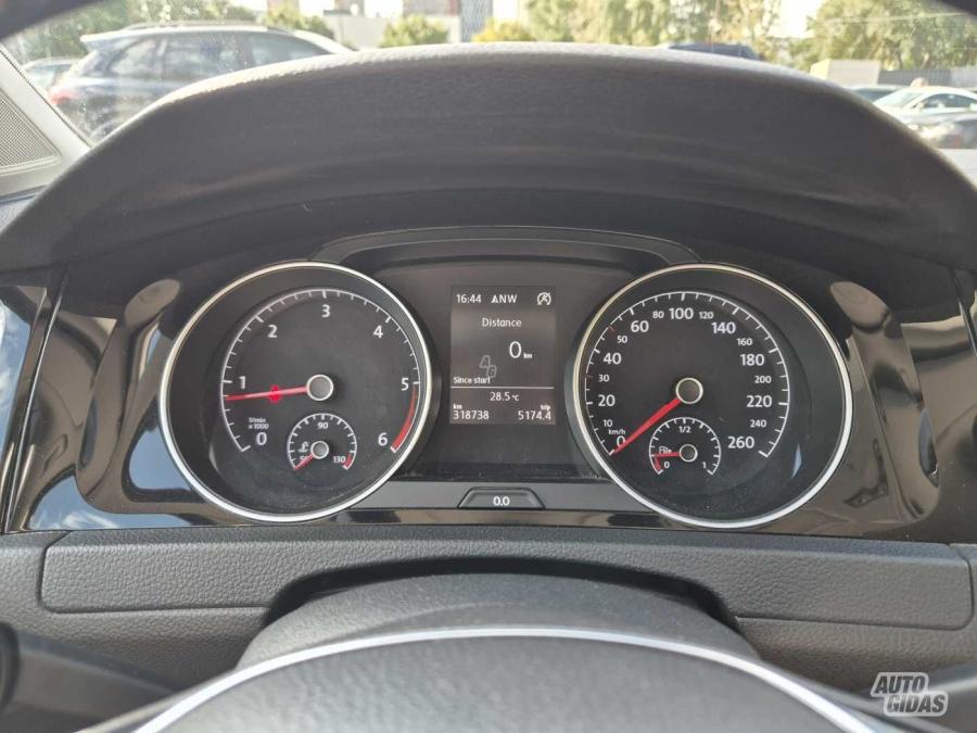 Black Volkswagen Golf 2016 in Vilnius, with an engine capacity of 2.00 L and mileage of 319 thousand km for 6900 €, photo 20 on AUTOMOTO.COM.LV