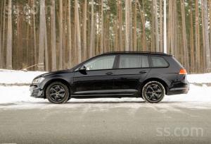 Black Volkswagen Golf 2016 in Riga, with an engine capacity of 1.60 L and mileage of 192 thousand km for 8990 €, photo 5 on AUTOMOTO.COM.LV