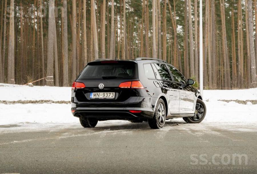 Black Volkswagen Golf 2016 in Riga, with an engine capacity of 1.60 L and mileage of 192 thousand km for 8990 €, photo 6 on AUTOMOTO.COM.LV