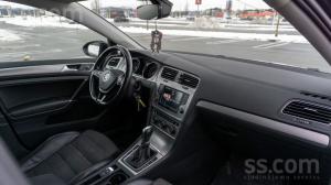 Black Volkswagen Golf 2016 in Riga, with an engine capacity of 1.60 L and mileage of 192 thousand km for 8990 €, photo 11 on AUTOMOTO.COM.LV