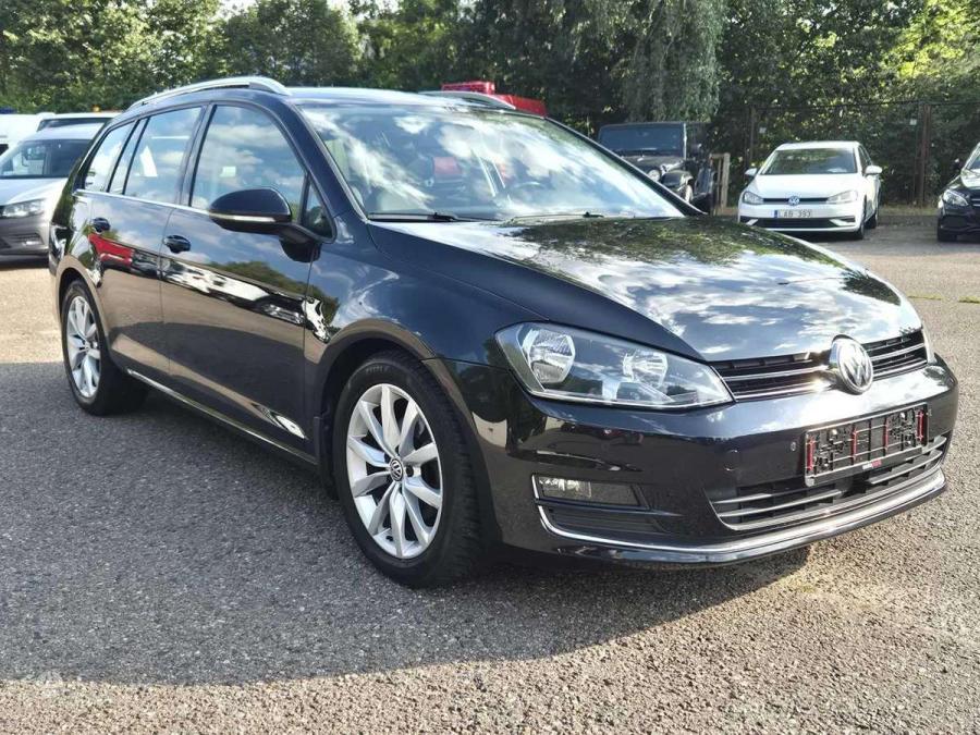 Black Volkswagen Golf 2016 in Vilnius, with an engine capacity of 1.97 L and mileage of 319 thousand km for 6900 €, photo 3 on AUTOMOTO.COM.LV