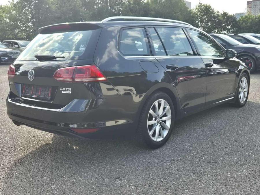 Black Volkswagen Golf 2016 in Vilnius, with an engine capacity of 1.97 L and mileage of 319 thousand km for 6900 €, photo 4 on AUTOMOTO.COM.LV