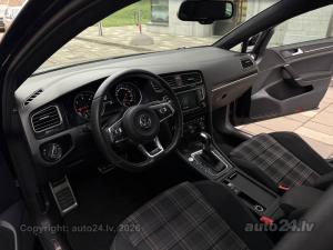 Black Volkswagen Golf 2016 in Tallinn, with an engine capacity of 2.00 L and mileage of 248 thousand km for 8990 €, photo 17 on AUTOMOTO.COM.LV