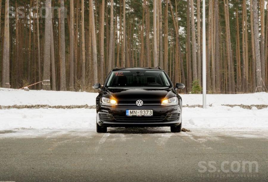 Black Volkswagen Golf 2016 in Riga, with an engine capacity of 1.60 L and mileage of 192 thousand km for 7290 €, photo 4 on AUTOMOTO.COM.LV