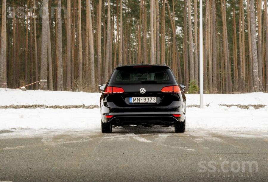 Black Volkswagen Golf 2016 in Riga, with an engine capacity of 1.60 L and mileage of 192 thousand km for 7290 €, photo 7 on AUTOMOTO.COM.LV