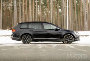 Black Volkswagen Golf 2016 in Riga, with an engine capacity of 1.60 L and mileage of 192 thousand km for 7290 €, photo 9 on AUTOMOTO.COM.LV