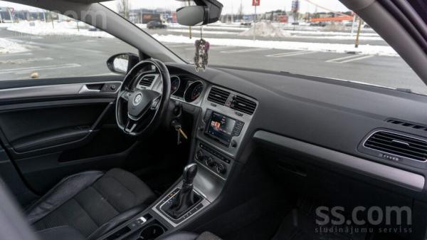 Melns Volkswagen Golf 2016 Rīga, ar dzinēja tilpumu 1.60 L un nobraukumu 192 tūkst. km par 7290 €, foto 10 vietnē AUTOMOTO.COM.LV