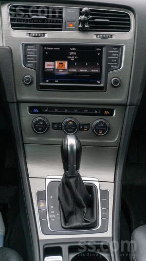 Black Volkswagen Golf 2016 in Riga, with an engine capacity of 1.60 L and mileage of 192 thousand km for 7290 €, photo 13 on AUTOMOTO.COM.LV