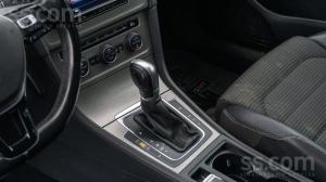 Black Volkswagen Golf 2016 in Riga, with an engine capacity of 1.60 L and mileage of 192 thousand km for 7290 €, photo 15 on AUTOMOTO.COM.LV