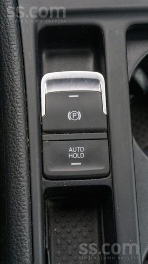 Black Volkswagen Golf 2016 in Riga, with an engine capacity of 1.60 L and mileage of 192 thousand km for 7290 €, photo 16 on AUTOMOTO.COM.LV