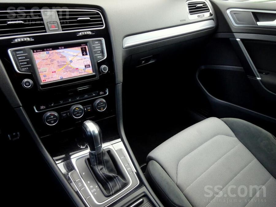 Melns Volkswagen Golf 2016 Rīga, ar dzinēja tilpumu 1.60 L un nobraukumu 256 tūkst. km par 7200 €, foto 12 vietnē AUTOMOTO.COM.LV