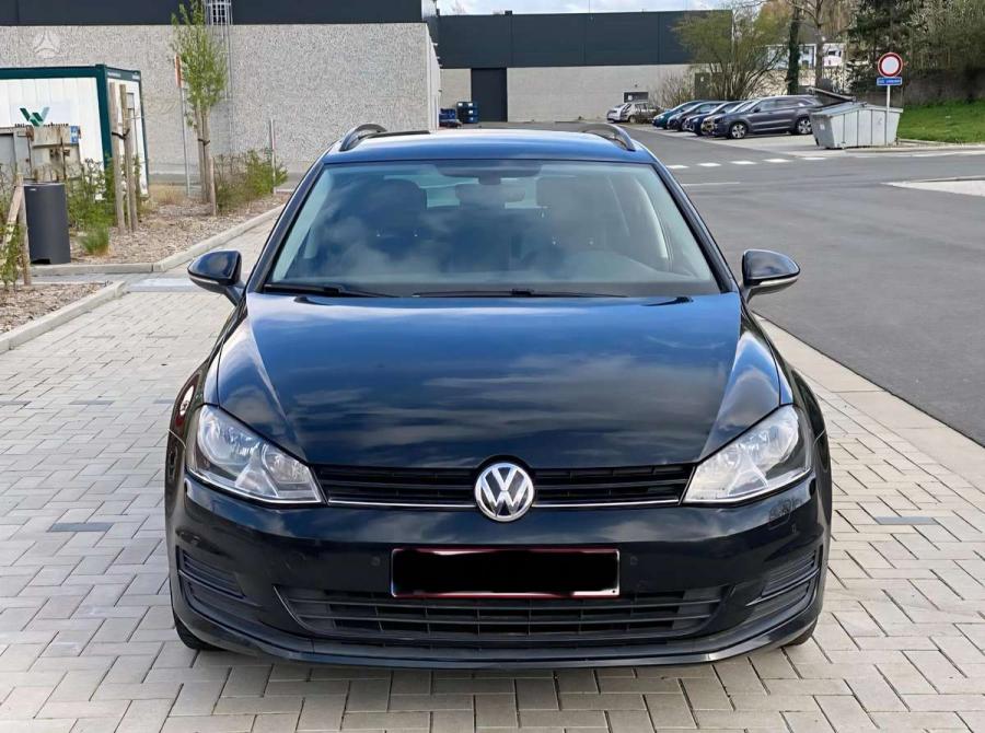 Black Volkswagen Golf 2016 in Ukmerge, with an engine capacity of 1.60 L and mileage of 248 thousand km for 4200 €, photo 3 on AUTOMOTO.COM.LV