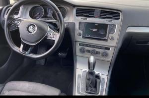 Black Volkswagen Golf 2016 in Ukmerge, with an engine capacity of 1.60 L and mileage of 248 thousand km for 4200 €, photo 7 on AUTOMOTO.COM.LV
