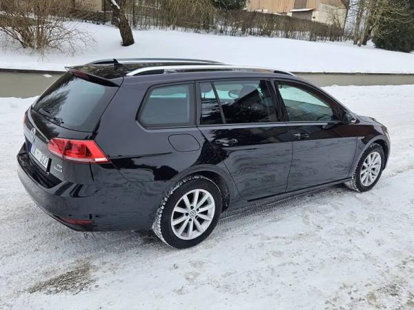 Black Volkswagen Golf 2016 in Jekabpils, with an engine capacity of 1.60 L and mileage of 304 thousand km for 6490 €, photo 6 on AUTOMOTO.COM.LV