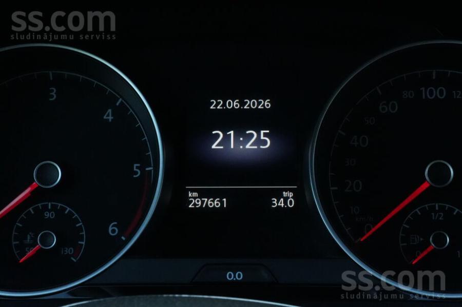 Melns Volkswagen Golf 2016 Rīga, ar dzinēja tilpumu 2.00 L un nobraukumu 298 tūkst. km par 8500 €, foto 13 vietnē AUTOMOTO.COM.LV