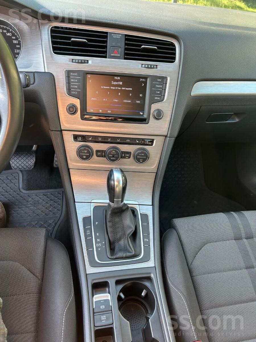 Melns Volkswagen Golf 2016 Rīga, ar dzinēja tilpumu 1.60 L un nobraukumu 157 tūkst. km par 9450 €, foto 11 vietnē AUTOMOTO.COM.LV