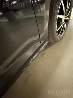 Black Volkswagen Golf 2016 in Riga, with an engine capacity of 1.60 L and mileage of 321 thousand km for 6500 €, photo 7 on AUTOMOTO.COM.LV