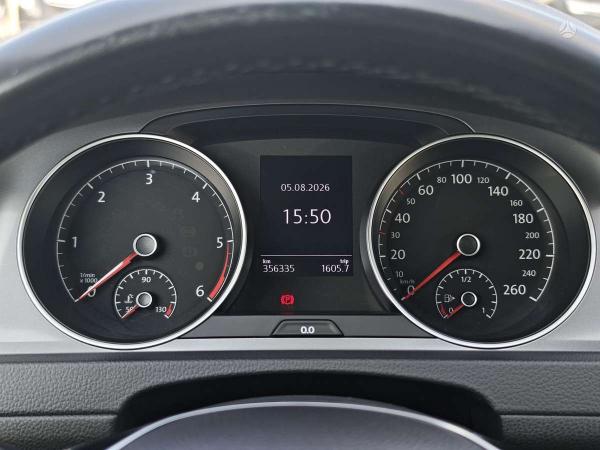 Black Volkswagen Golf 2016 in Vilnius, with an engine capacity of 1.60 L and mileage of 356 thousand km for 3900 €, photo 10 on AUTOMOTO.COM.LV