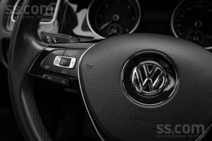 Black Volkswagen Golf 2016 in Riga, with an engine capacity of 2.00 L and mileage of 231 thousand km for 7750 €, photo 19 on AUTOMOTO.COM.LV
