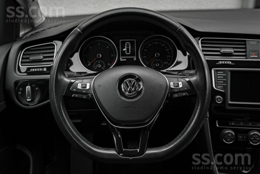Black Volkswagen Golf 2016 in Riga, with an engine capacity of 2.00 L and mileage of 231 thousand km for 7750 €, photo 20 on AUTOMOTO.COM.LV