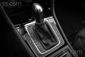 Black Volkswagen Golf 2016 in Riga, with an engine capacity of 2.00 L and mileage of 231 thousand km for 7750 €, photo 23 on AUTOMOTO.COM.LV