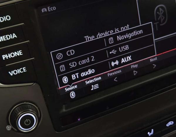 Black Volkswagen Golf 2016 in Marijampole, with an engine capacity of 1.60 L and mileage of 290 thousand km for 7750 €, photo 4 on AUTOMOTO.COM.LV