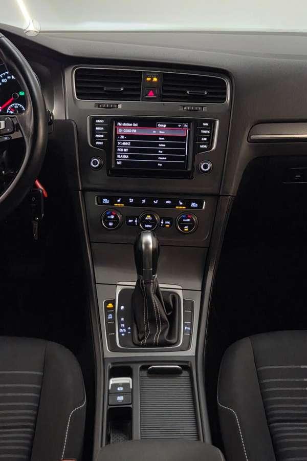 Black Volkswagen Golf 2016 in Marijampole, with an engine capacity of 1.60 L and mileage of 290 thousand km for 7750 €, photo 9 on AUTOMOTO.COM.LV
