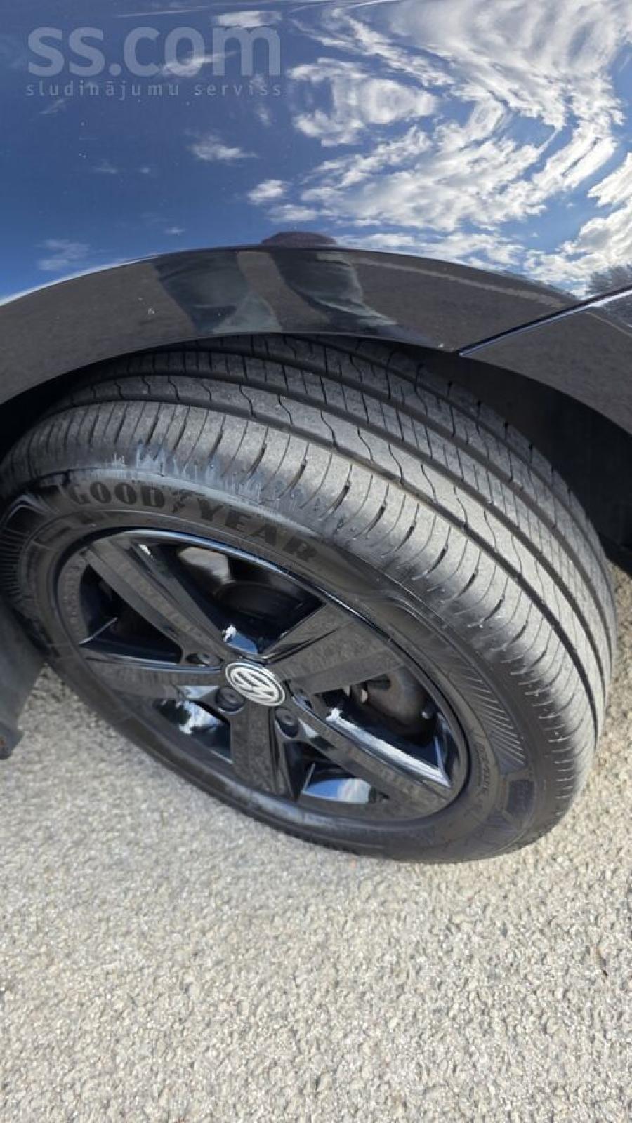 Black Volkswagen Golf 2016 in Riga, with an engine capacity of 1.60 L and mileage of 218 thousand km for 6600 €, photo 6 on AUTOMOTO.COM.LV