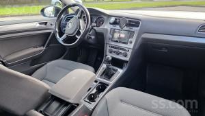 Black Volkswagen Golf 2016 in Riga, with an engine capacity of 1.60 L and mileage of 218 thousand km for 6600 €, photo 7 on AUTOMOTO.COM.LV