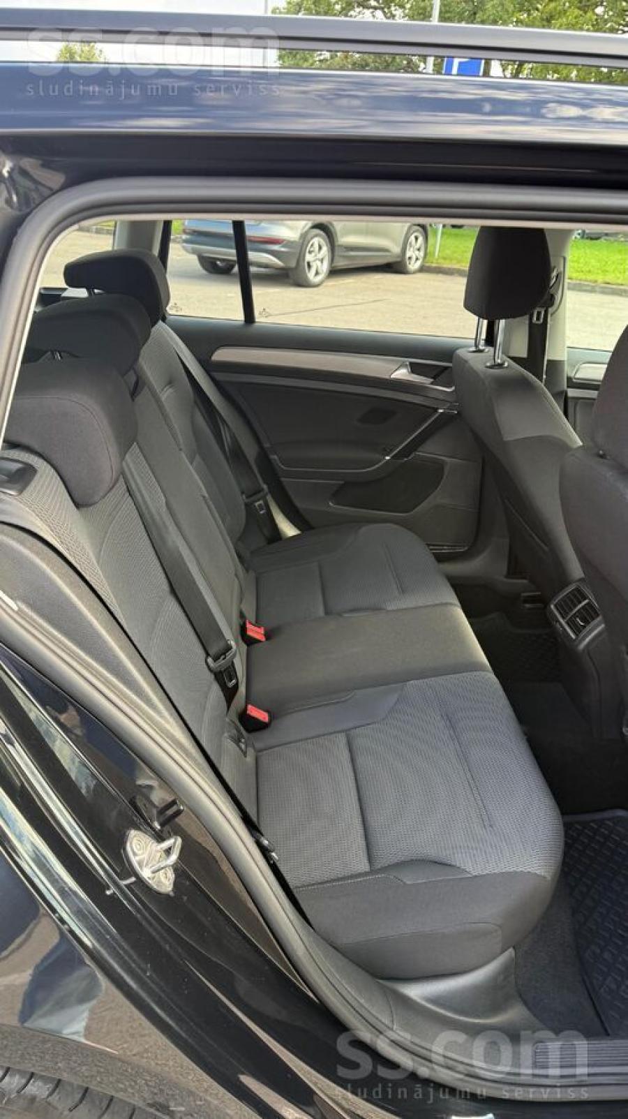 Black Volkswagen Golf 2016 in Riga, with an engine capacity of 1.60 L and mileage of 218 thousand km for 6600 €, photo 13 on AUTOMOTO.COM.LV