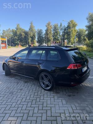 Black Volkswagen Golf 2016 in Jelgava, with an engine capacity of 1.60 L and mileage of 362 thousand km for 6250 €, photo 5 on AUTOMOTO.COM.LV