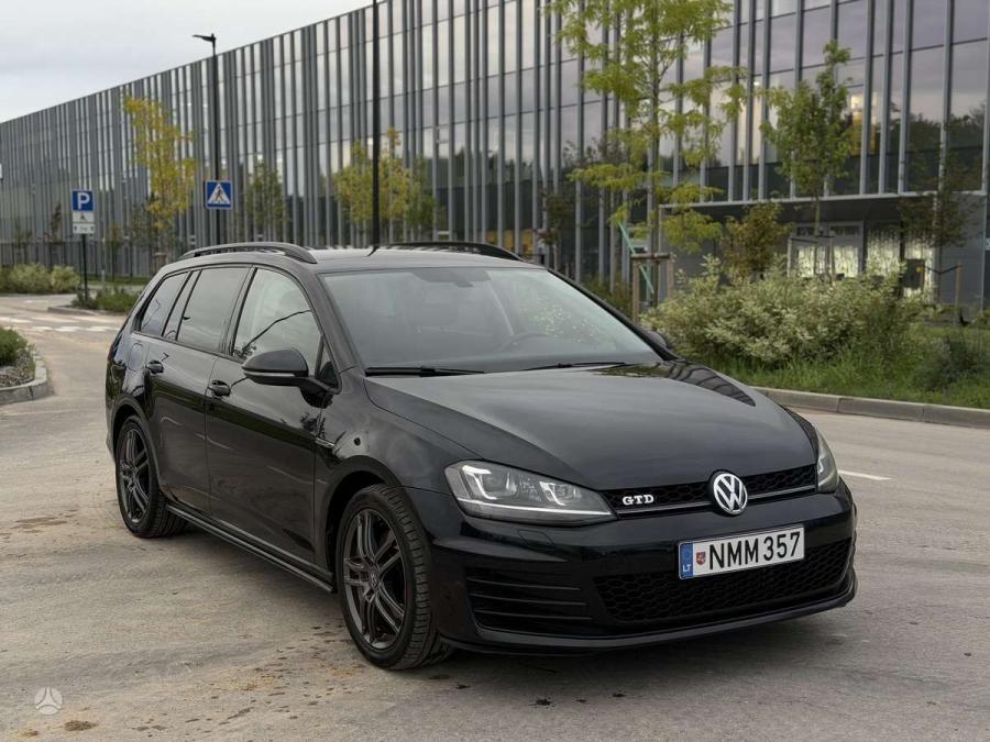 Black Volkswagen Golf 2016 in Vilnius, with an engine capacity of 1.97 L and mileage of 180 thousand km for 8750 €, photo 1 on AUTOMOTO.COM.LV