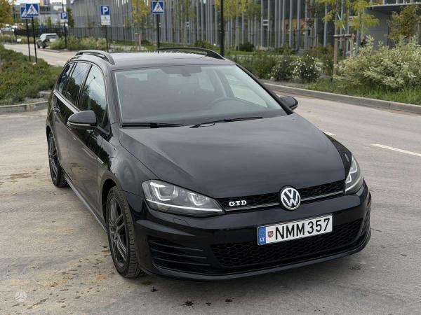 Volkswagen Golf 2016 in Vilnius on AUTOMOTO.COM.LV Black Volkswagen Golf 2016 in Vilnius, with an engine capacity of 1.97 L and mileage of 180 thousand km for 8750 €, photo 4 on AUTOMOTO.COM.LV