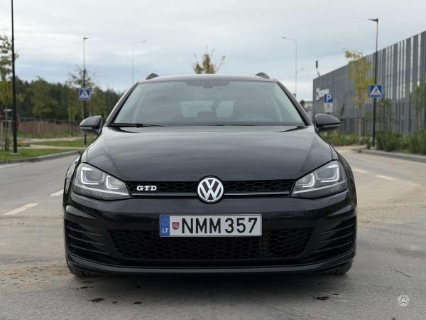 Volkswagen Golf 2016 in Vilnius on AUTOMOTO.COM.LV Black Volkswagen Golf 2016 in Vilnius, with an engine capacity of 1.97 L and mileage of 180 thousand km for 8750 €, photo 6 on AUTOMOTO.COM.LV