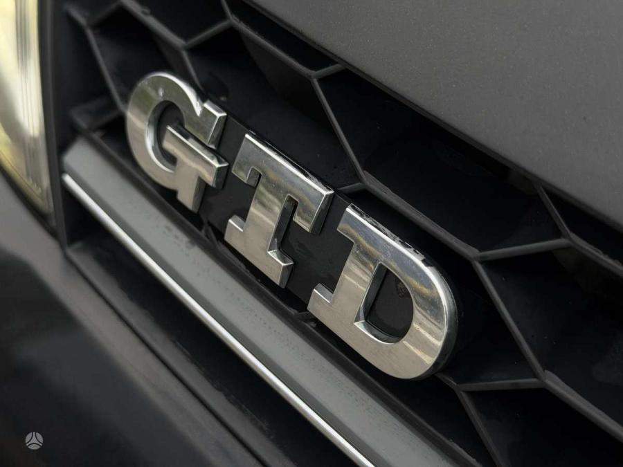 Black Volkswagen Golf 2016 in Vilnius, with an engine capacity of 1.97 L and mileage of 180 thousand km for 8750 €, photo 22 on AUTOMOTO.COM.LV