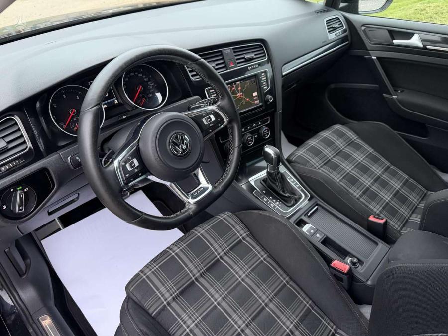 Black Volkswagen Golf 2016 in Vilnius, with an engine capacity of 1.97 L and mileage of 180 thousand km for 8750 €, photo 28 on AUTOMOTO.COM.LV